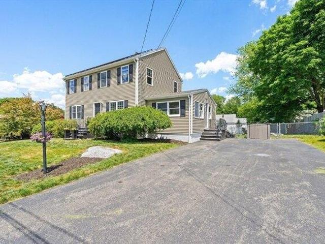 house with 5 bedroom, Dracut MA ES105108513