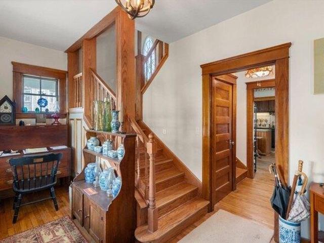 house with 5 bedroom, Dudley MA DLS102761362