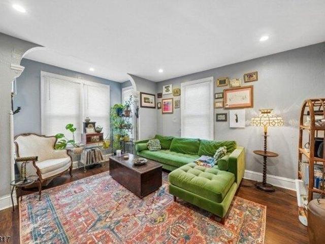 house with 5 bedroom, East Orange NJ DS104295433