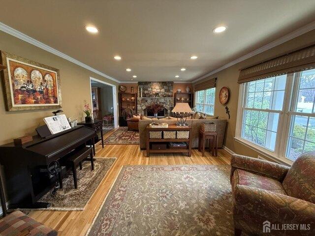 house with 5 bedroom, East Brunswick NJ DLS102284888