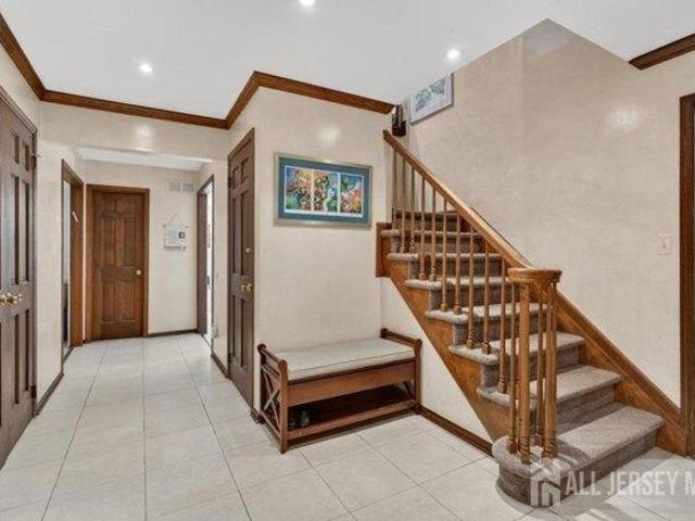 house with 5 bedroom, East Brunswick NJ DS102565936