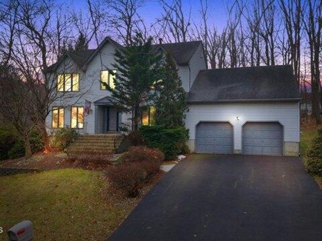 house with 5 bedroom, East Brunswick NJ DS102799442