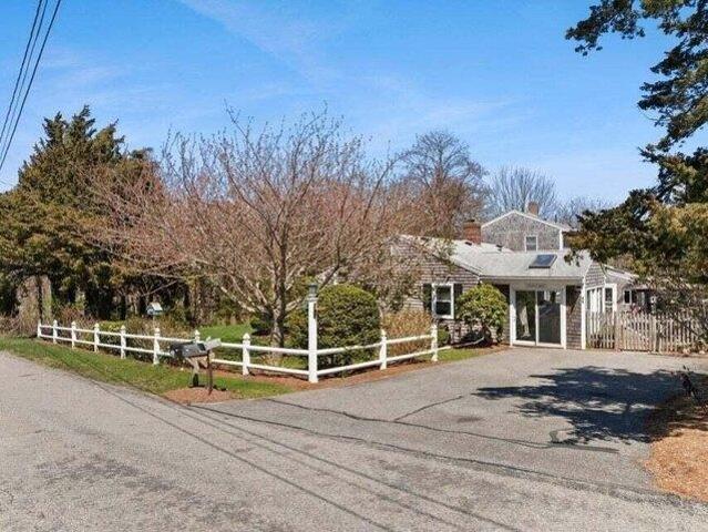 house with 5 bedroom, East Dennis MA ES105206551