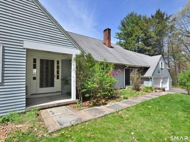 house with 5 bedroom, East Granby CT DS102583220