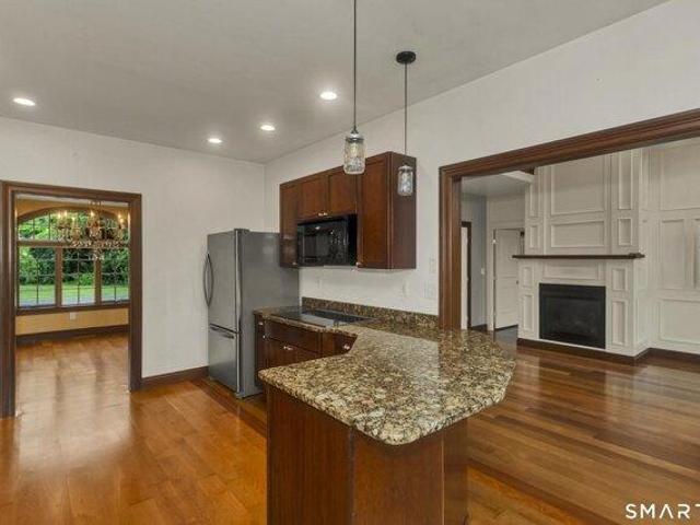 house with 5 bedroom, East Granby CT DS104114516