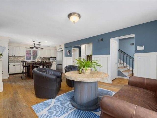 house with 5 bedroom, East Greenwich RI DS102594889