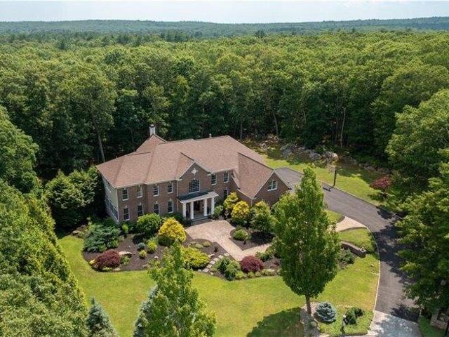house with 5 bedroom, East Greenwich RI ES104481870