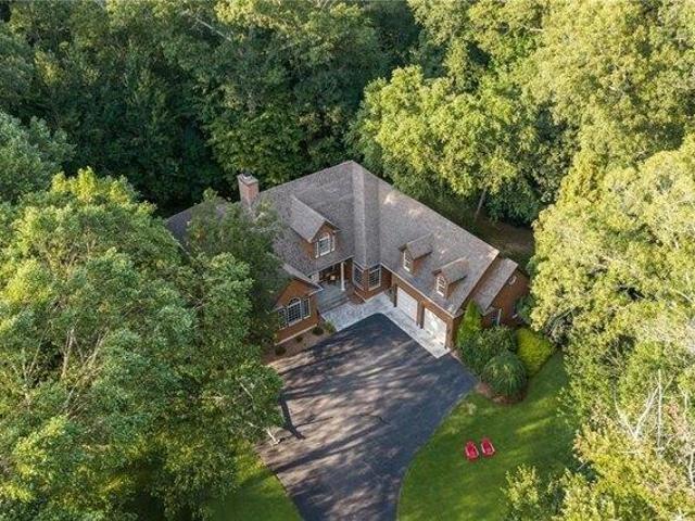 house with 5 bedroom, East Greenwich RI ES105142671