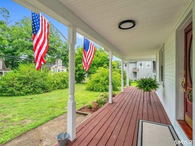 house with 5 bedroom, East Hampton CT ES104076831