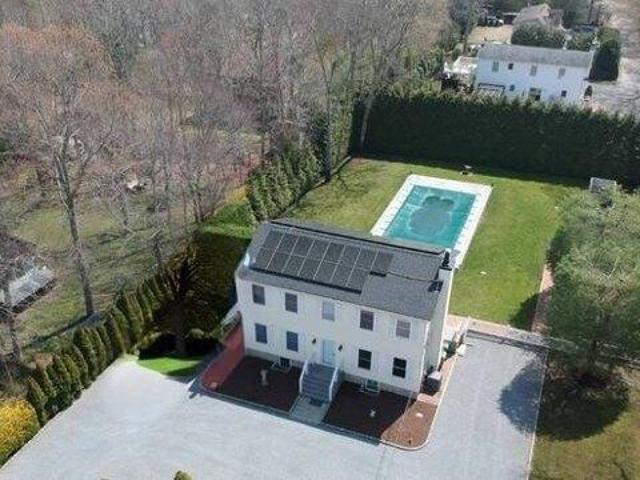 house with 5 bedroom, East Hampton NY DLS101030029