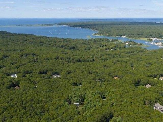 house with 5 bedroom, East Hampton NY DS103621342