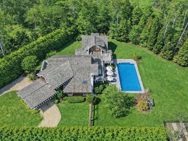 house with 5 bedroom, East Hampton NY ES103623440