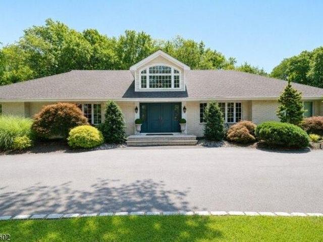 house with 5 bedroom, East Hanover NJ ES105172602