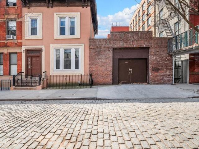 house with 5 bedroom, East Harlem NY DS90014075