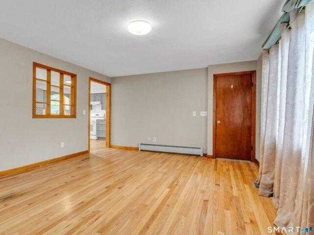 house with 5 bedroom, East Haven CT ES104298210