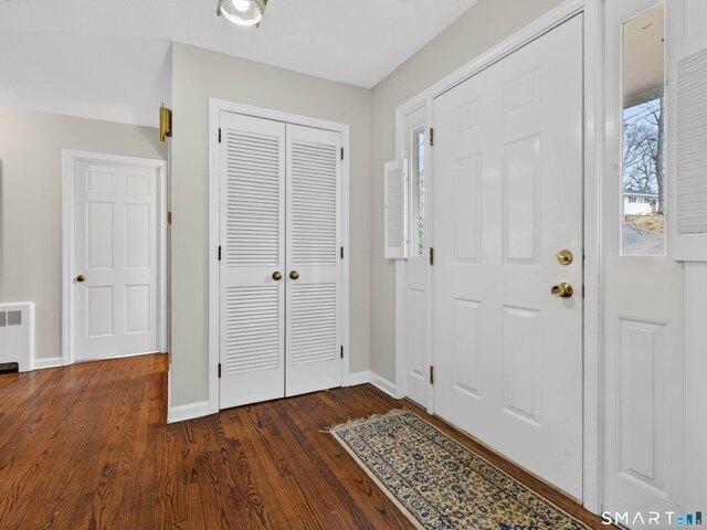 house with 5 bedroom, East Lyme CT DLS102775872