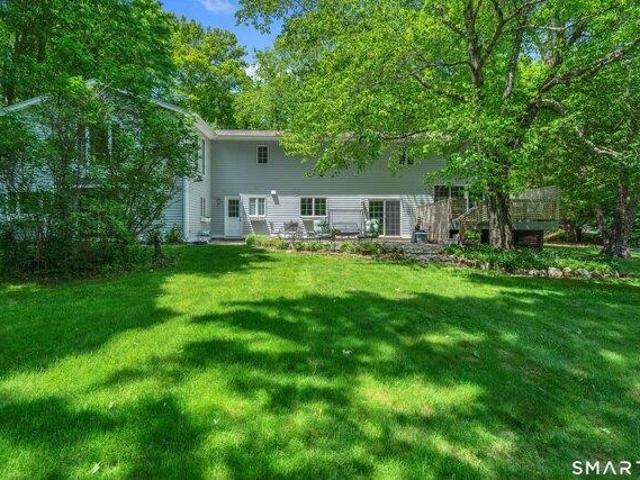 house with 5 bedroom, East Lyme CT ES105116187