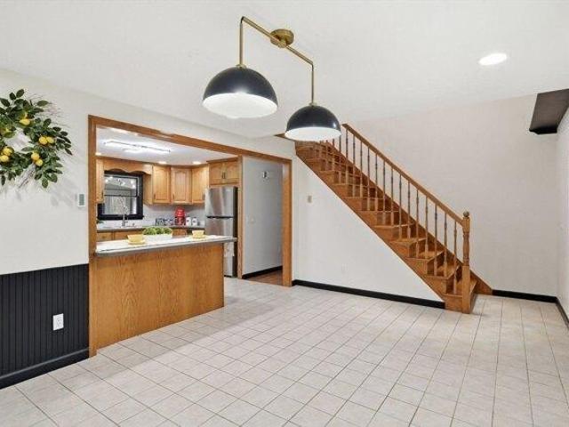 house with 5 bedroom, East Longmeadow MA ES103495374