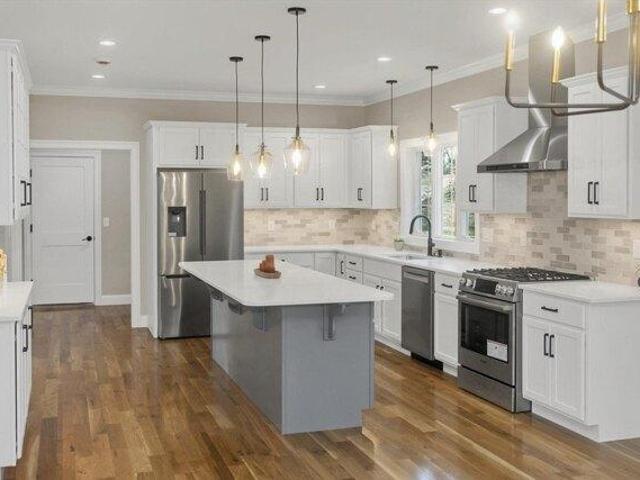 house with 5 bedroom, East Longmeadow MA ES103223249