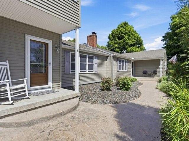 house with 5 bedroom, East Longmeadow MA ES104870205