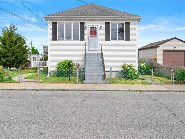 house with 5 bedroom, East Providence RI DS102214742