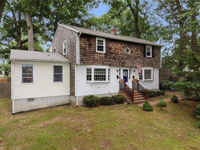 house with 5 bedroom, East Providence RI DS104007964