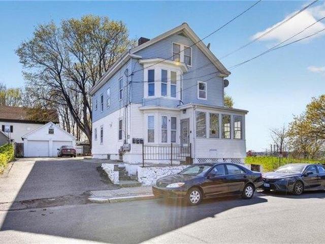 house with 5 bedroom, East Providence RI ES103220018