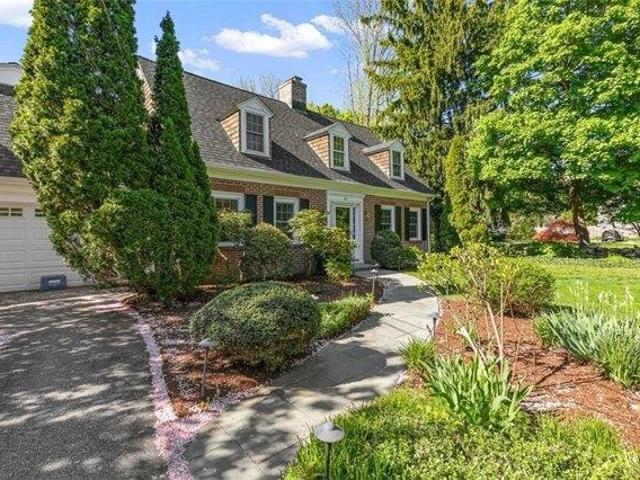 house with 5 bedroom, East Providence RI ES104234241