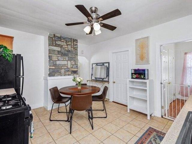 house with 5 bedroom, East Providence RI ES105205602