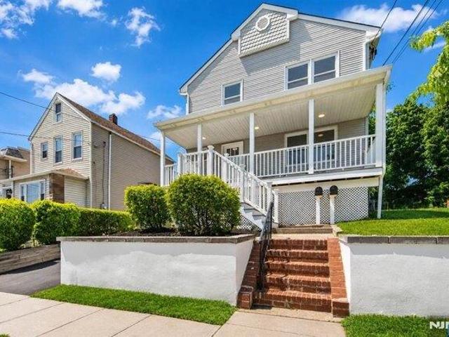 house with 5 bedroom, East Rutherford NJ DLS102778586