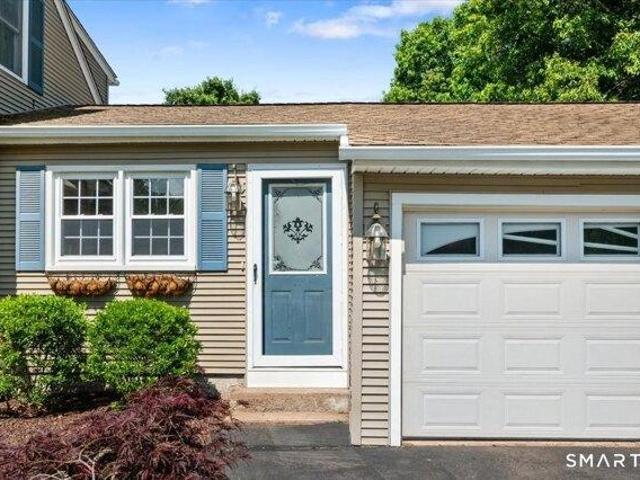 house with 5 bedroom, East Windsor CT ES103970382