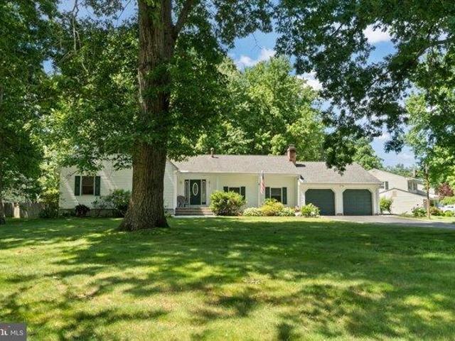 house with 5 bedroom, East Windsor NJ ES104906767