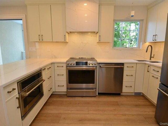 house with 5 bedroom, Eastchester NY ES105204774