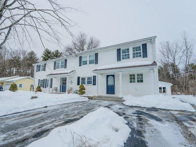 house with 5 bedroom, Easthampton MA DLS102412317