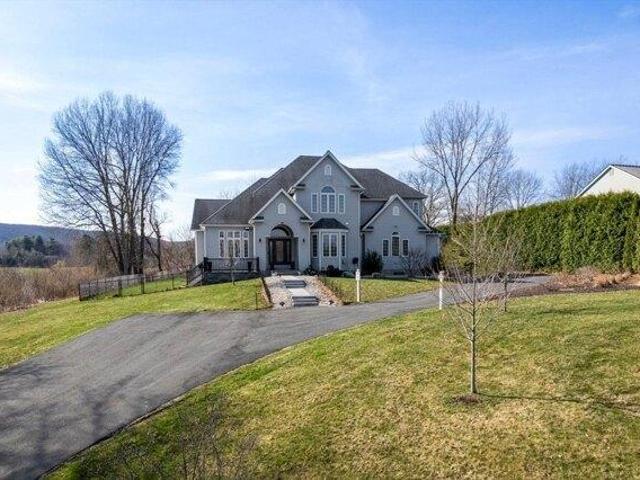 house with 5 bedroom, Easthampton MA DS102922179