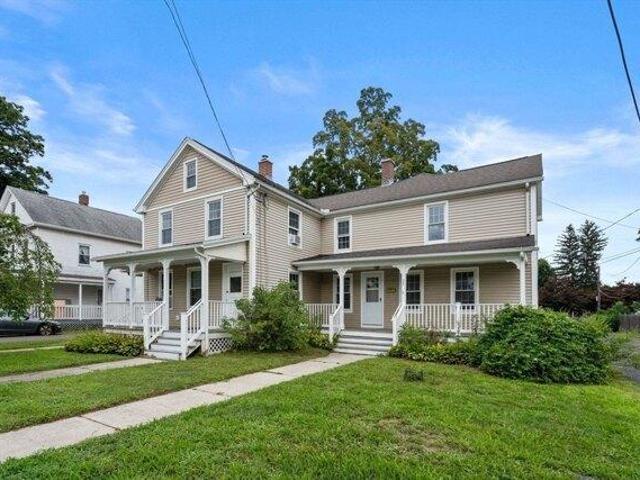 house with 5 bedroom, Easthampton MA ES105115728