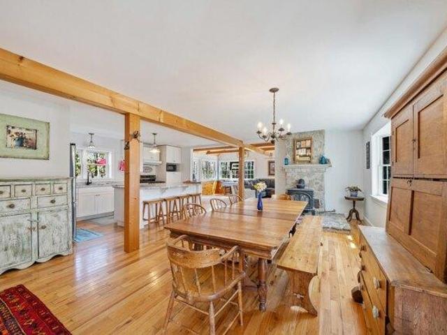 house with 5 bedroom, Edgartown MA DS102063988