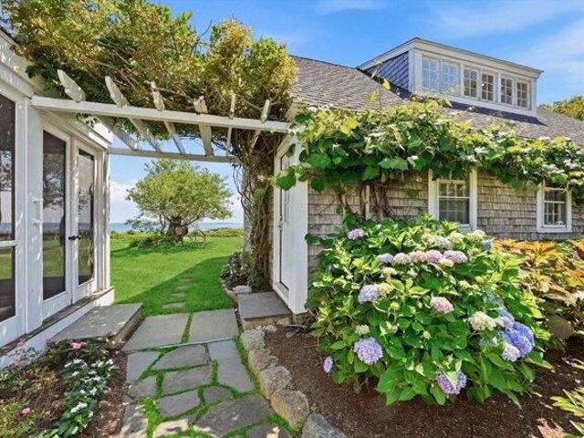 house with 5 bedroom, Edgartown MA DS104265316