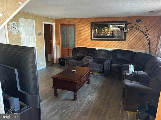 house with 5 bedroom, Edgewater Park NJ DLS101630770