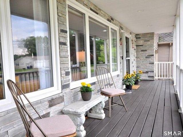 house with 5 bedroom, Ellington CT DS104266027