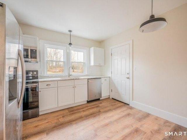 house with 5 bedroom, Enfield CT ES104607873