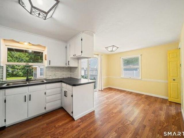 house with 5 bedroom, Enfield CT ES105140902