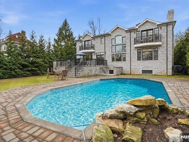 house with 5 bedroom, Englewood NJ DLS101601797