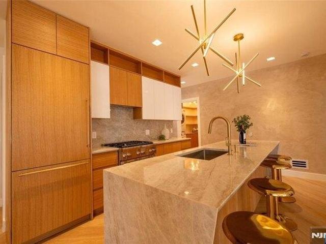 house with 5 bedroom, Englewood NJ ES103620038