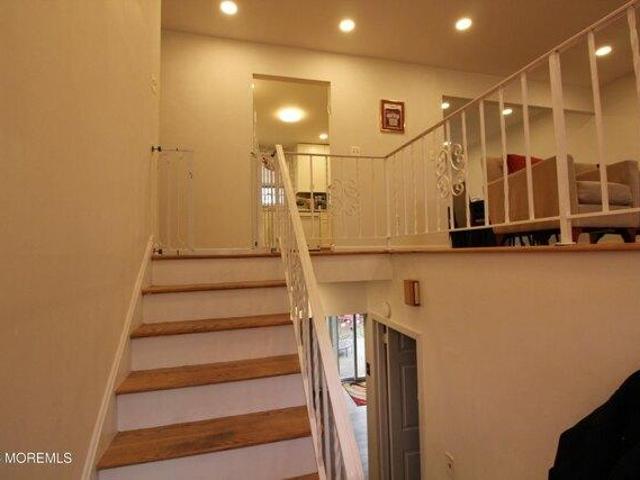 house with 5 bedroom, Englishtown NJ DS102725109