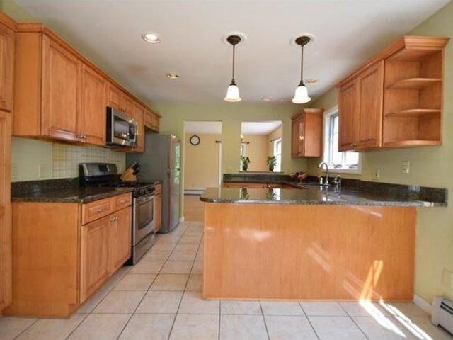 house with 5 bedroom, Essex VT DS104042092