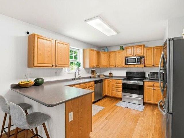 house with 5 bedroom, Epsom NH ES105126024
