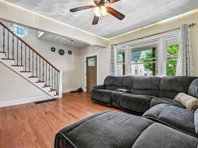 house with 5 bedroom, Everett MA DS102566051
