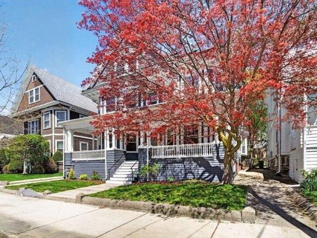 house with 5 bedroom, Everett MA DS103431754