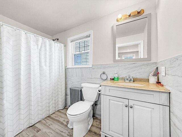 house with 5 bedroom, Everett MA ES104299483